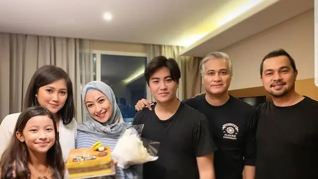 6 Momen Kebersamaan Keluarga Adjie Pangestu dan Annisa Trihapsari ...