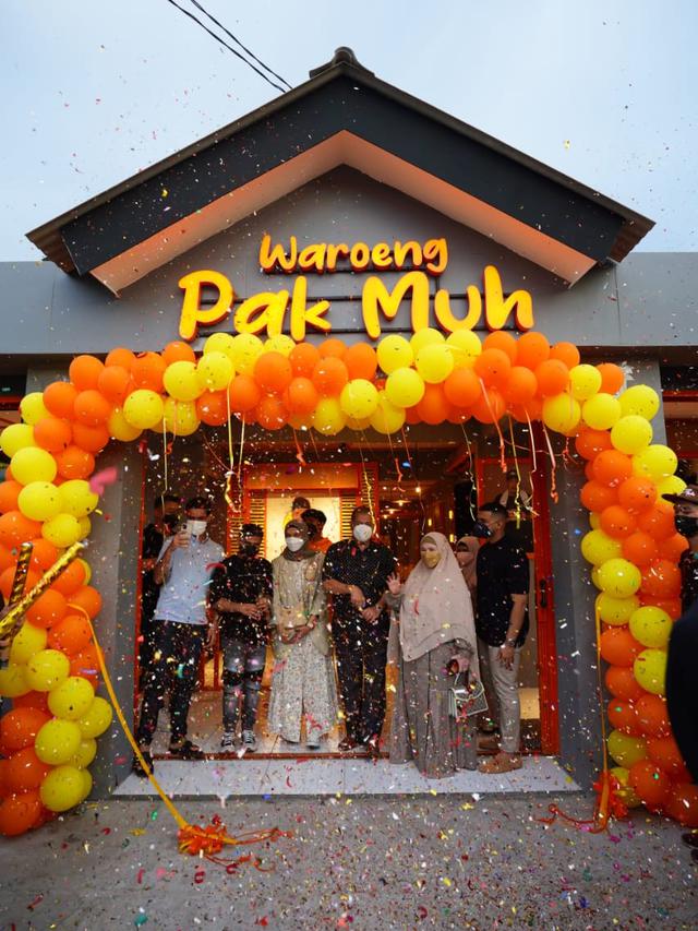 Fadil Jaidi Besarkan Usaha Orangtua dengan Membuka Waroeng Pak Muh ...