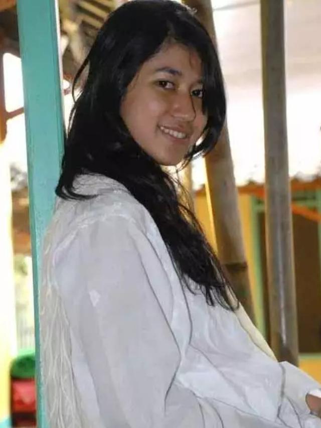 Jadi Anak Ayu Azhari di Noktah Merah Perkawinan, Intip 9 Potret Niken Ayu Dewasa yang Jadi Guru ...