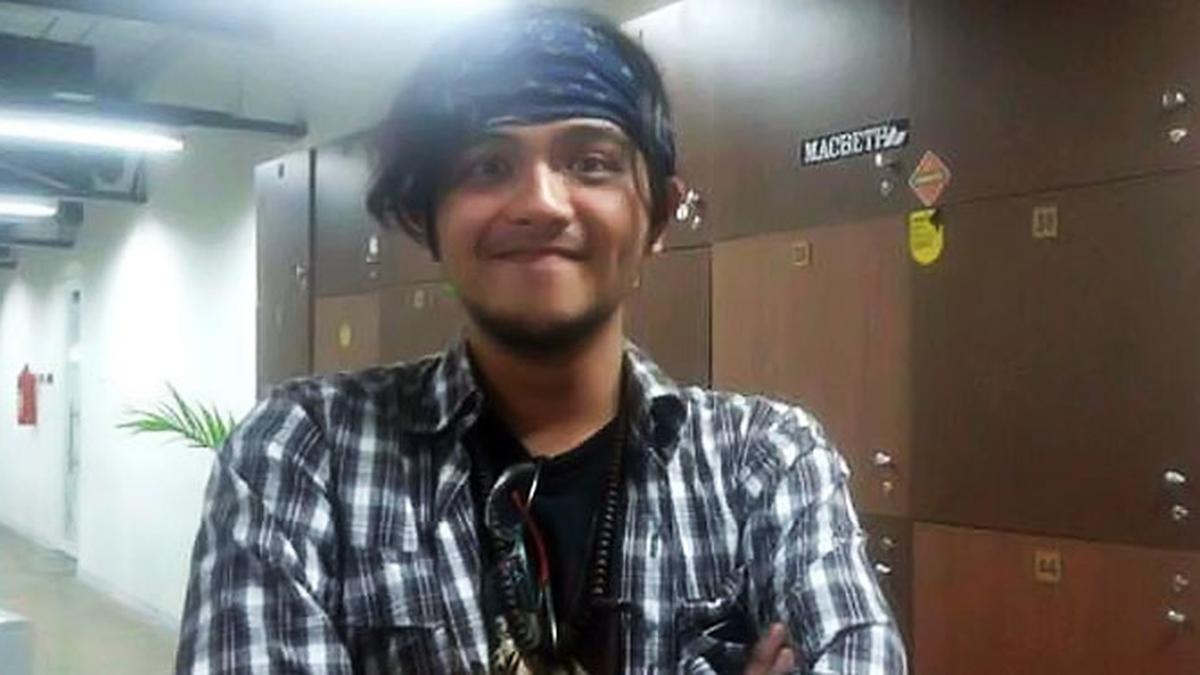 Ikuti Jokowi, Ramon Y Tungka Blusukan Keliling Indonesia - ShowBiz ...