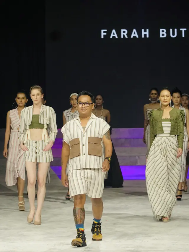 Berkibar di Panggung Surabaya Fashion Parade 2023, Farah Button ...