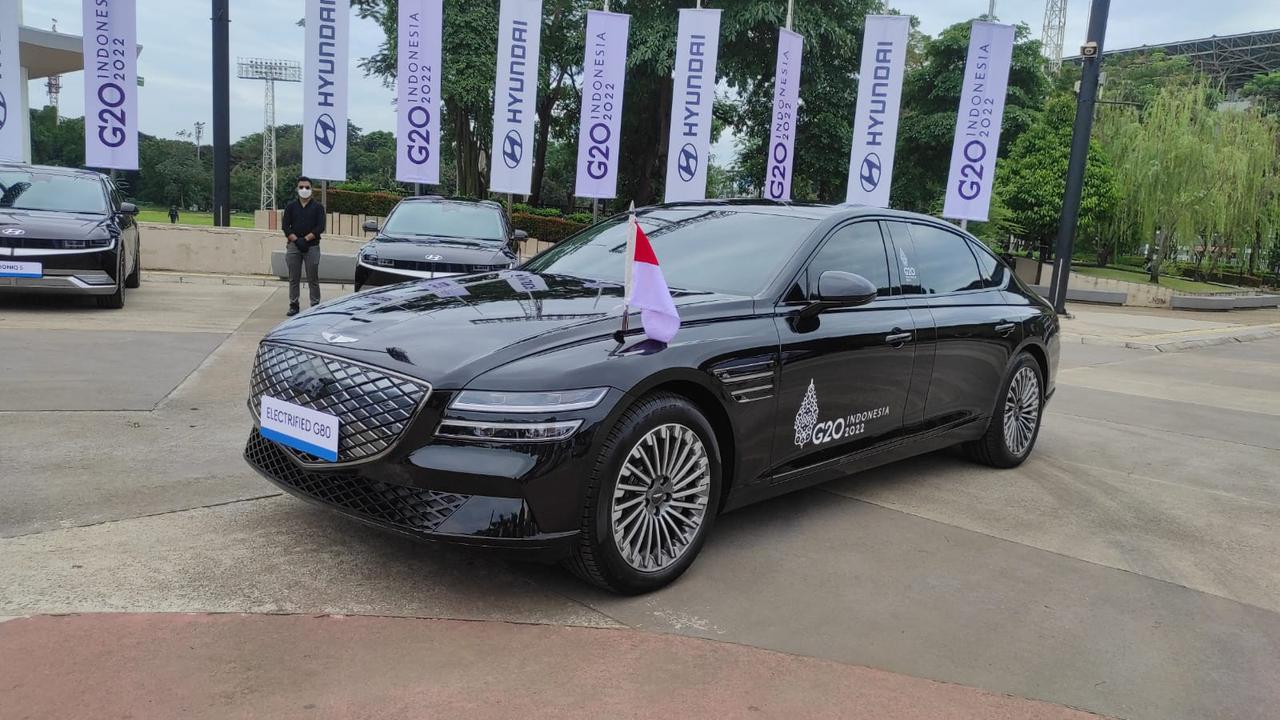 Hyundai Serahkan Mobil Listrik Genesis Electrified G80 dan Ioniq 5 ke ...