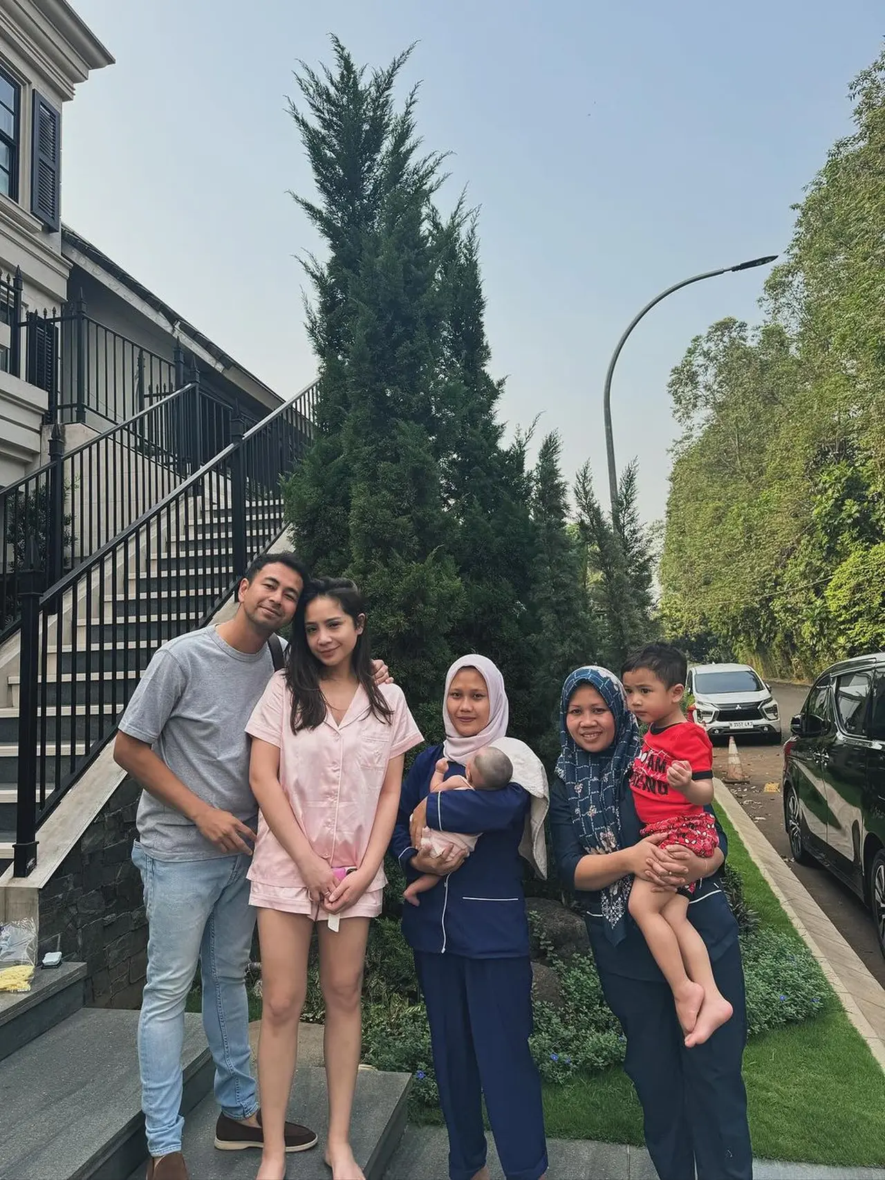 7 Potret Sus Ayu Pengasuh Lily Anak Adopsi Raffi Ahmad, Hanya Kerja Sebulan - Hot Liputan6.com