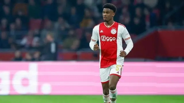 Siapa Jorrel Hato? Bek Muda yang Diminati Chelsea: Usia 17 Tahun 282 Hari Sudah Jadi Kapten Ajax ...