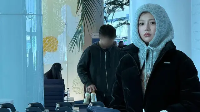 10 Ekspresi Bengong Go Youn Jung yang Curi Perhatian Para Penggemar ...