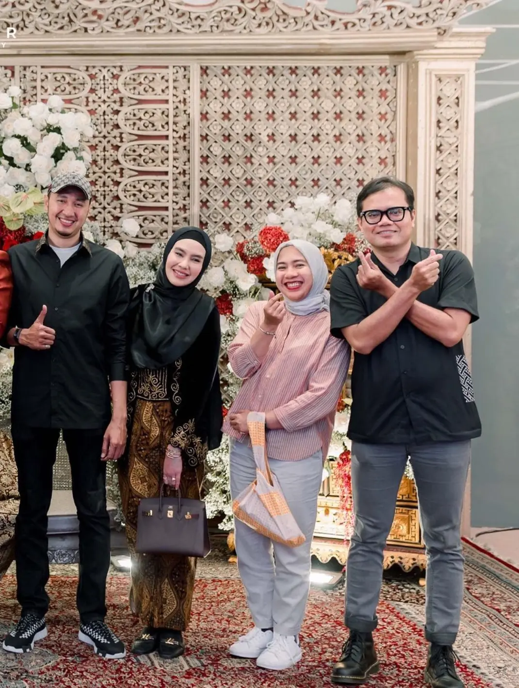 10 Potret Syukuran Khitan Baby Gin dan Ultah Gilang Dirga ke-34, Pakai ...