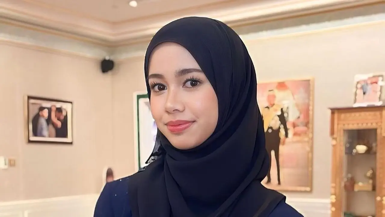 Profil, Agama, dan Foto-foto Ameerah Wardatul, Adik Pangeran Abdul Mateen yang Cantik Jelita ...