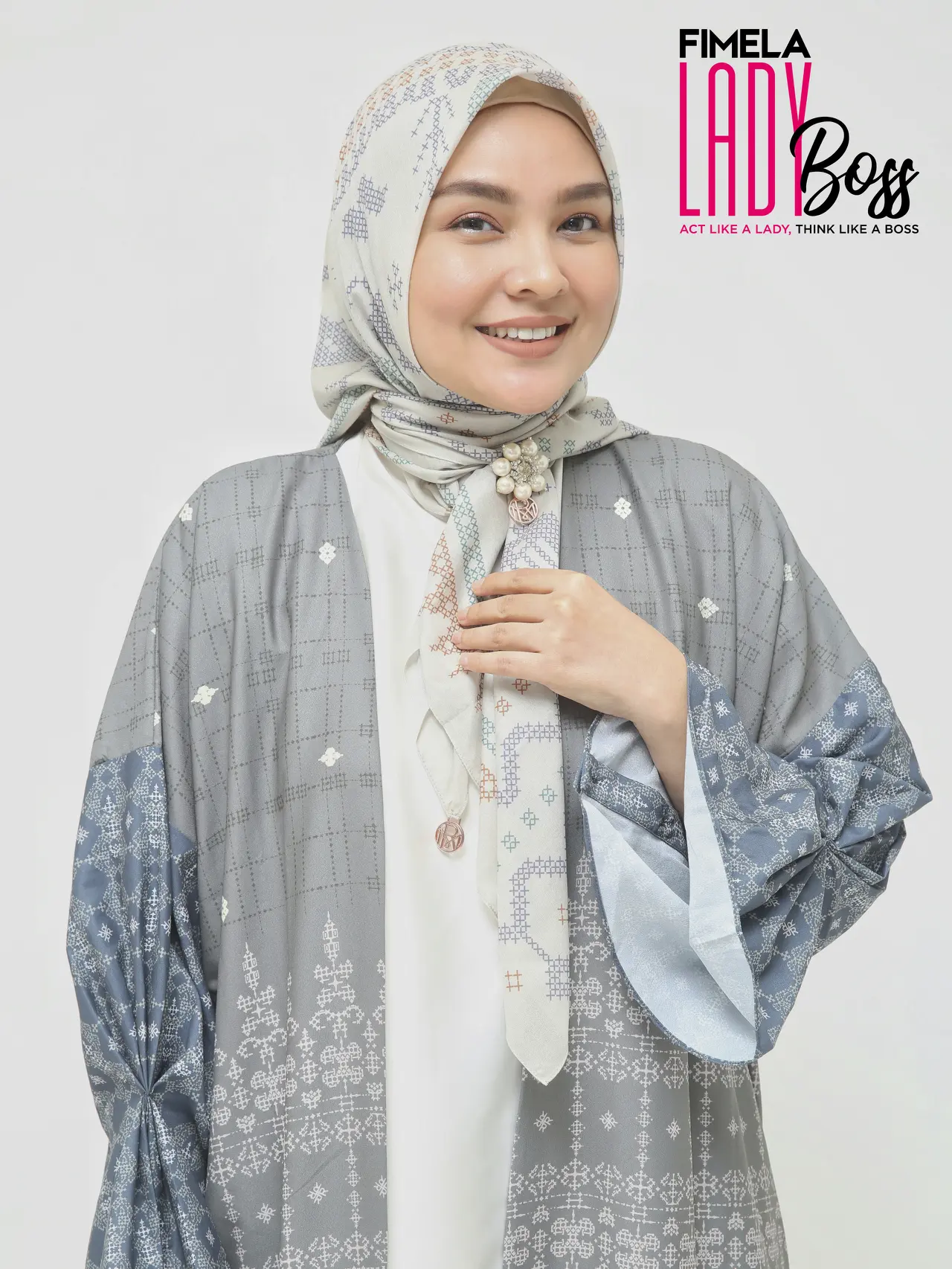 Lady Boss: Berkreasi Kembangkan Hijab Simple Ala Ria Miranda - Fashion ...