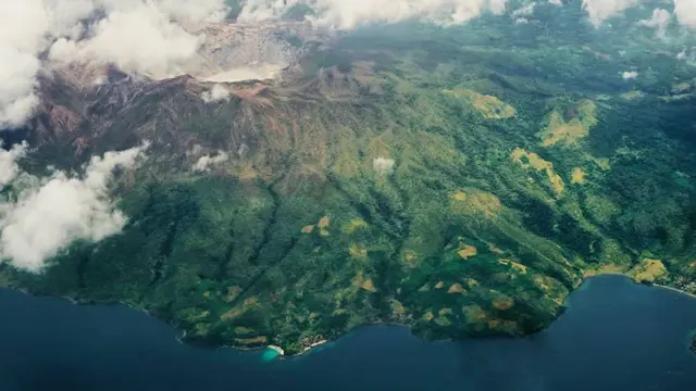6 Fakta Menarik Gunung Sirung di Pulau Pantar NTT yang Pertama Kali ...
