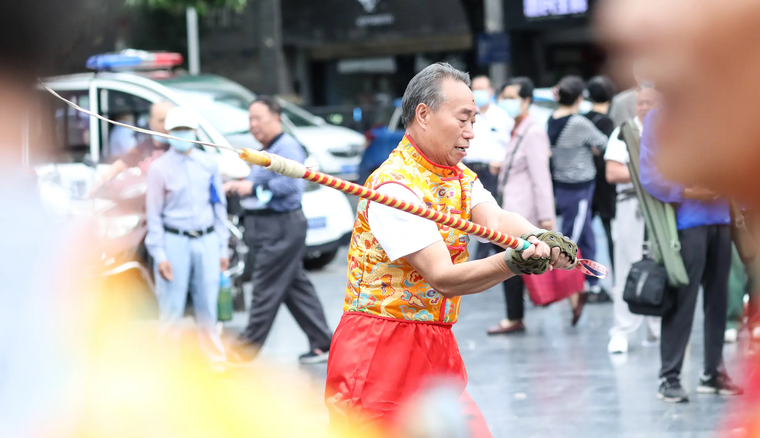 FOTO: Melihat Permainan Gangsing Raksasa di China - Foto Liputan6.com