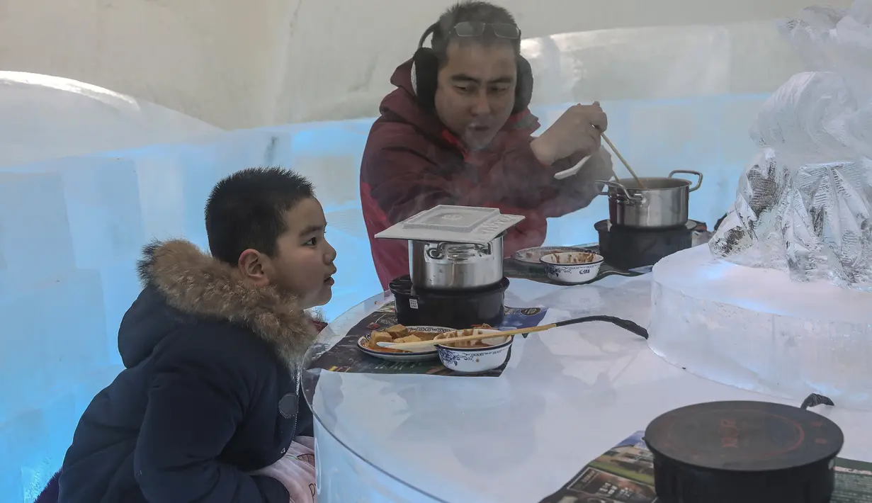 FOTO: Menikmati Hot Pot di Dalam Igloo Super Dingin - Foto Liputan6.com