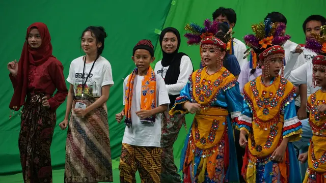 Lenong Denes, Turunan Komedi Stambul yang Terus Dilestarikan - Regional ...