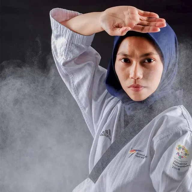 Suka Duka Defia Rosmaniar Sebagai Atlet Taekwondo Berhijab - Lifestyle Liputan6.com
