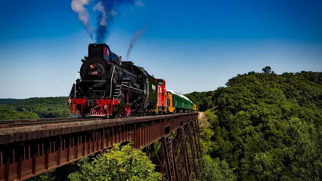 Contoh Gerak Benda berdasarkan Lintasannya - Ragam Bola.com