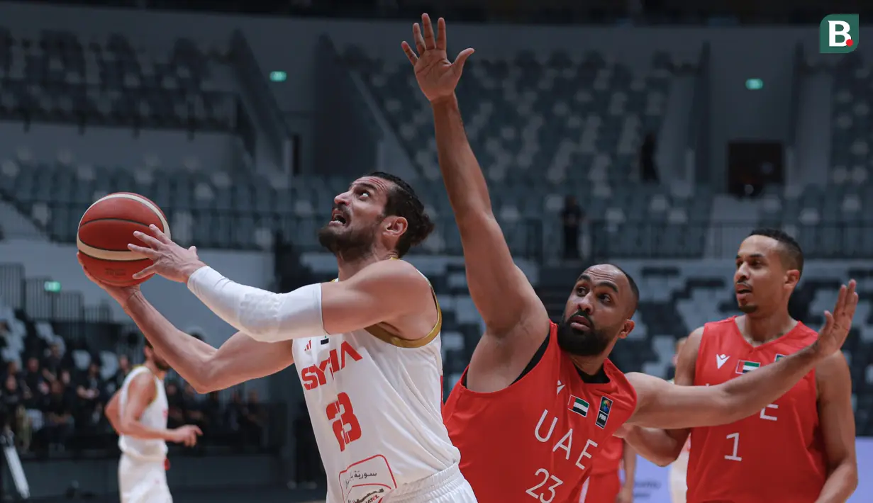 Foto: Laga Sengit Suriah Vs Uni Emirat Arab, Qais Alshaebebi dkk Curi ...