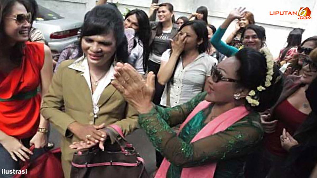 Impian Hidup Aman Kaum Transeksual Terwujud di Polewali - News Liputan6.com