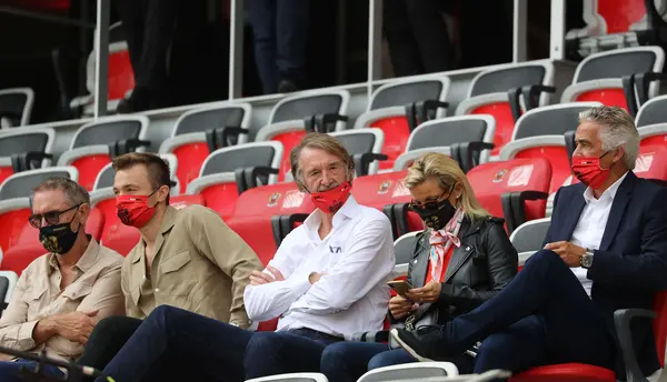 Hajar Kkungke, Putra Abdullah Rebut Sabuk Juara di Byon Combat Showbiz ...