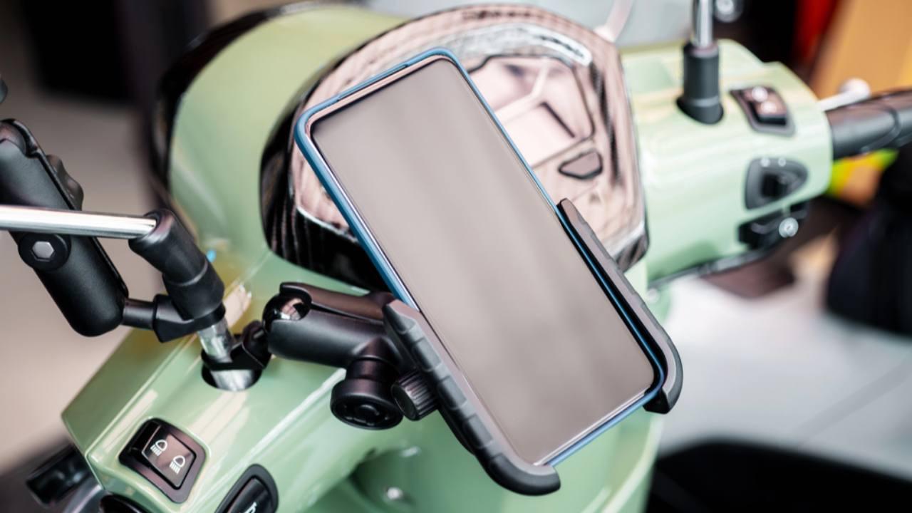 Rekomendasi Phone Holder Motor yang Kokoh dan Aman untuk Temani ...