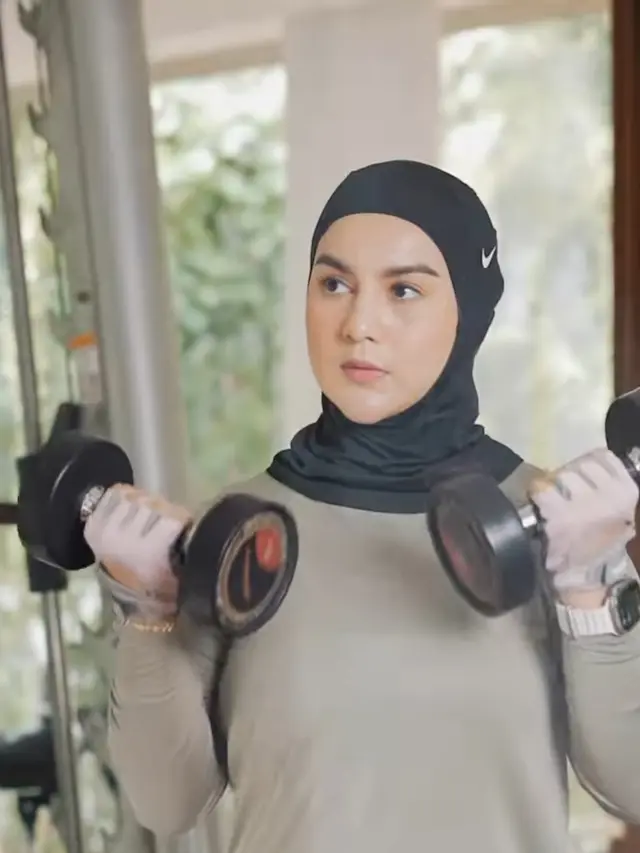 Sempat Vakum, Ini 7 Potret Irish Bella Kembali Nge-Gym Saat Ammar Zoni Rehab - Hot Liputan6.com