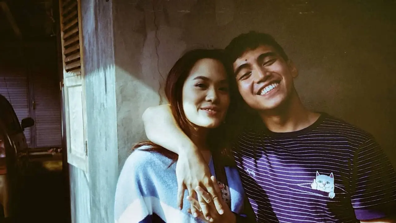 7 Potret Kemesraan Sheryl Sheinafia dan Vadi Akbar Adik Vidi Aldiano ...