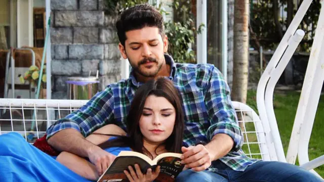 Elif Season 3, Zeynep dan Selim Bercerai? - ShowBiz Liputan6.com