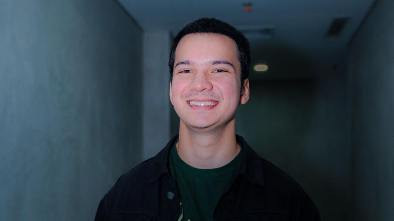 Endy Arfian Main Film Pengin Hijrah, Belajar Sabar dan Terima ...