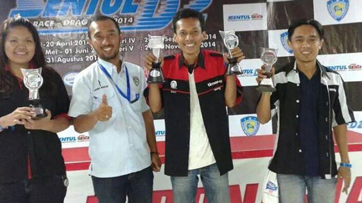 Tips Membonceng: Makin Rapat Makin Aman - Tips Otosia.com