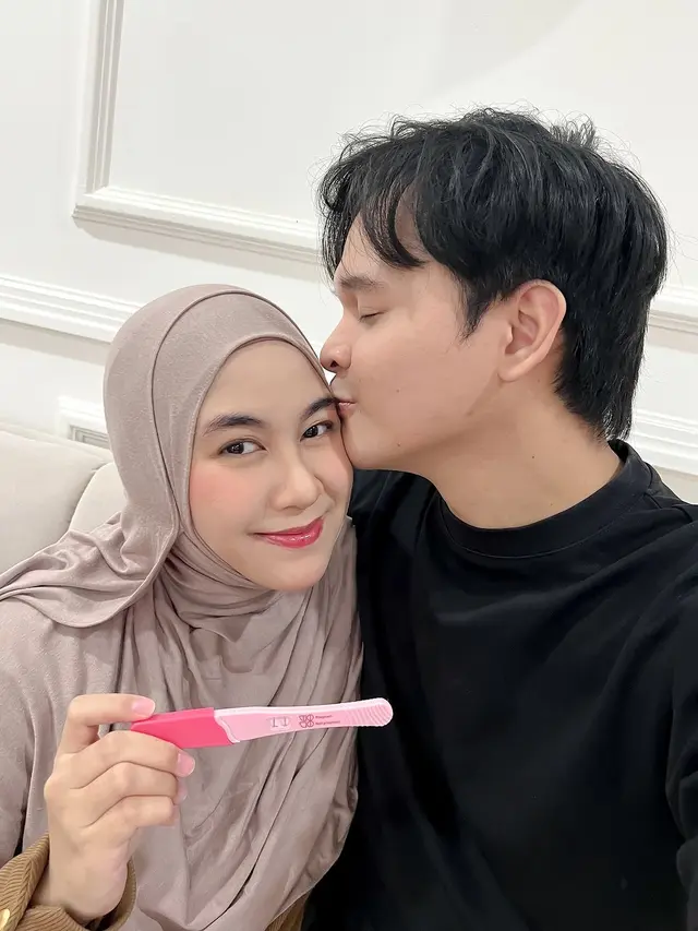6 Potret Anisa Rahma Umumkan Si Kembar Segera Punya Adik, Hamil Secara Alami - Hot Liputan6.com