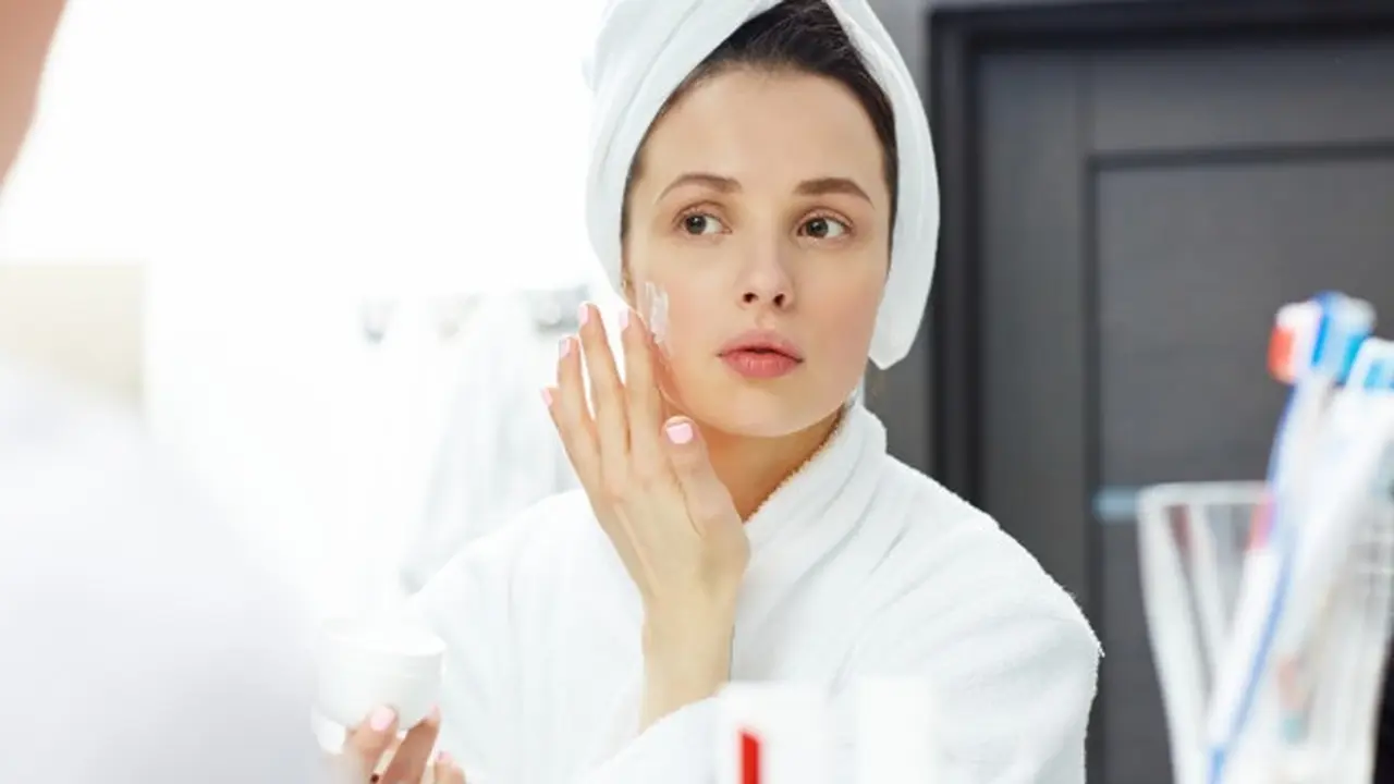 5 Cara Mengatasi Wajah Bengkak Agar Tampak Lebih Tirus - Citizen6 ...