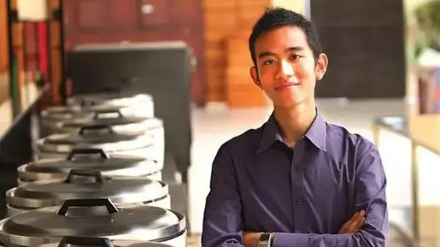 6 Potret Gibran Masa Muda Ini Gaya Rambutnya Bikin Pangling, Curi ...