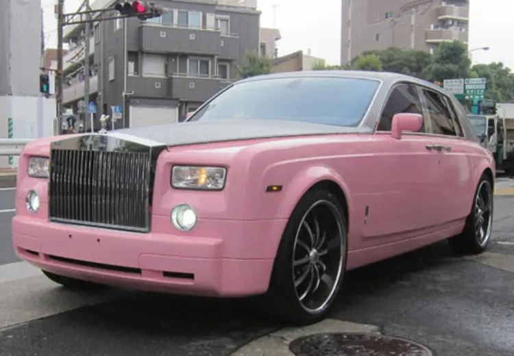 Rolls-Royce Ghost Pink Edisi Untuk Amal - Galeri Otosia.com