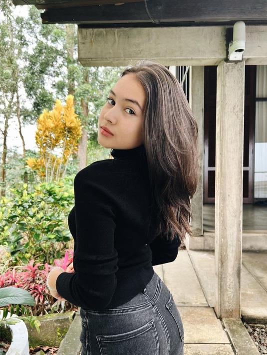 8 Potret Memikat Sandrina Michelle yang Sering Tampil Lebih Dewasa ...