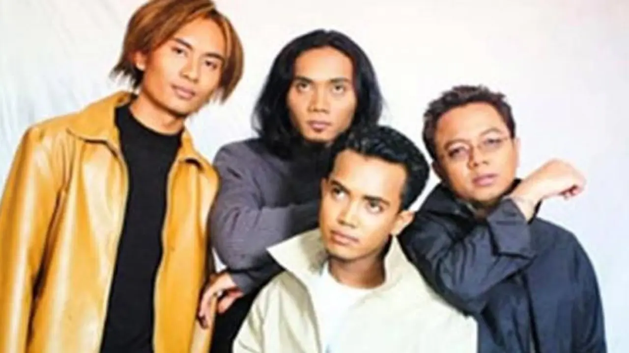 Mencari Alasan Lirik dari Band Exist, Lengkap dengan Chord dan Maknanya ...
