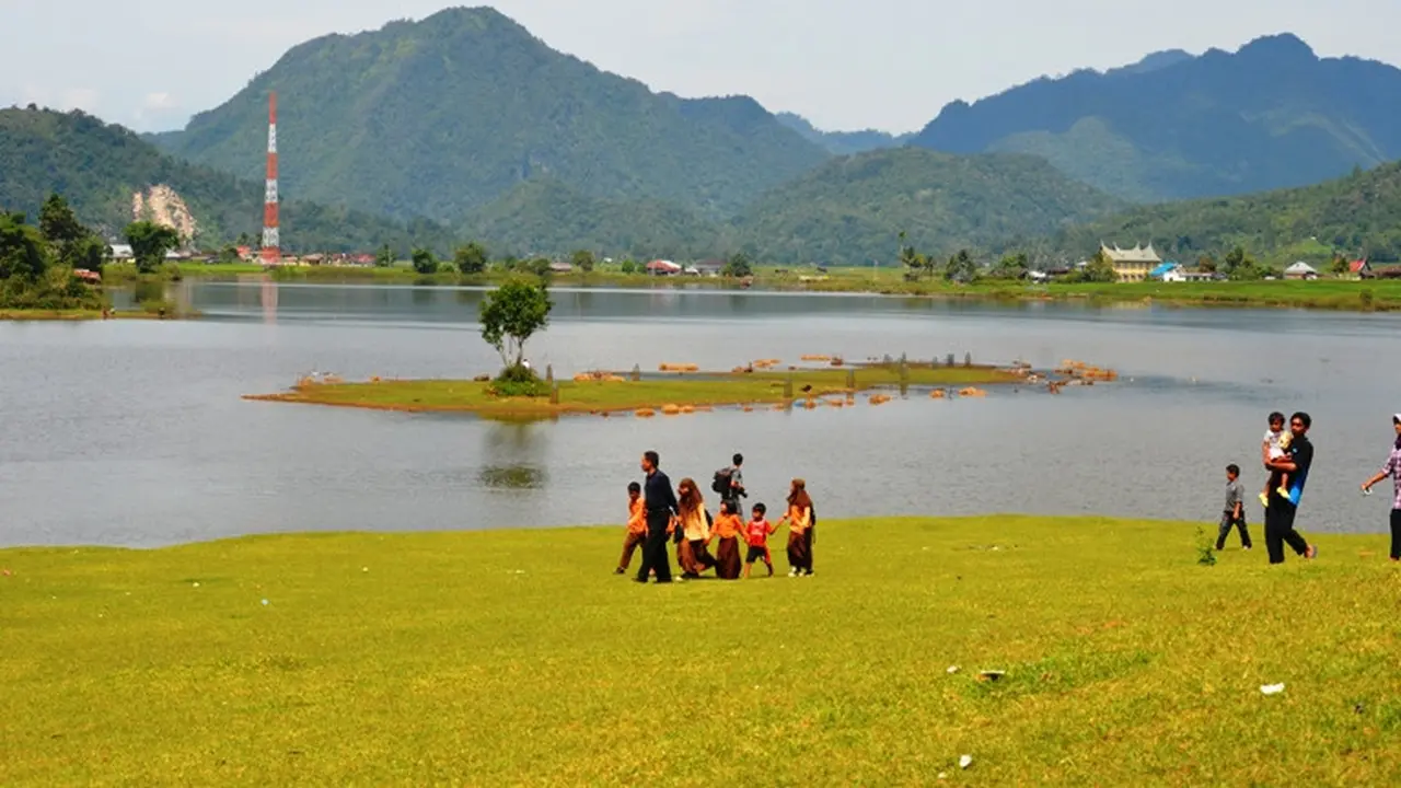 11 Tempat Wisata di Bukittinggi dengan Keindahan Alam dan Nilai Sejarah ...