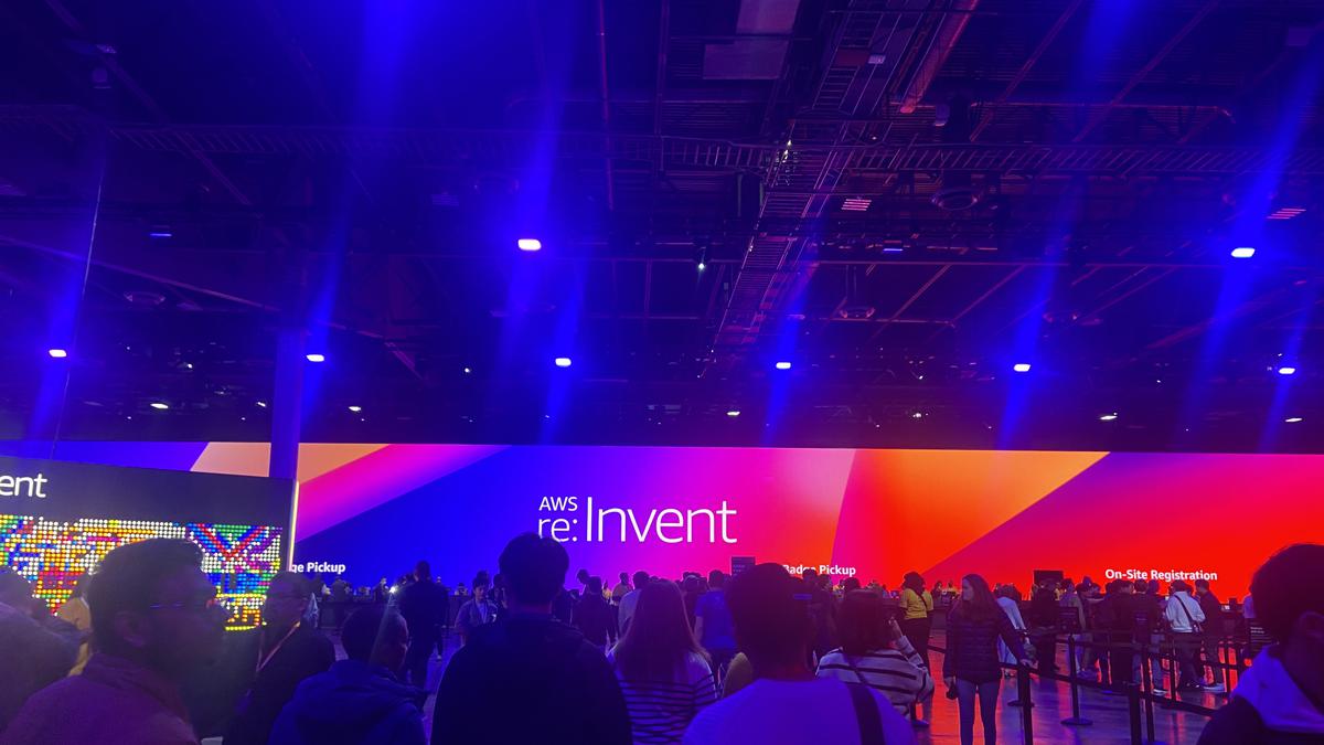 Acara re:Invent 2023 di Las Vegas, AWS Siap 'Buka Dapur' Soal ...