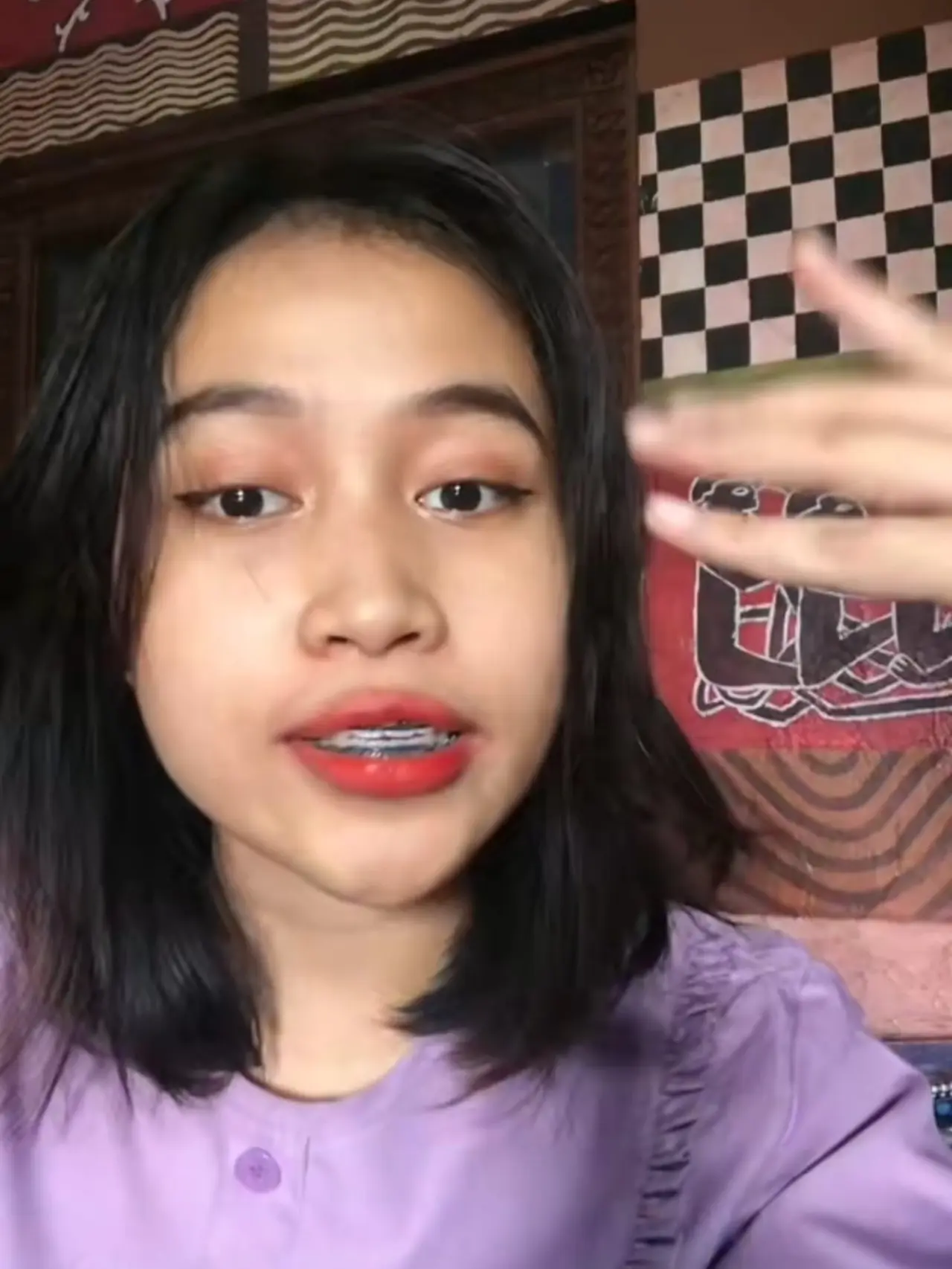 7 Potret Ayda Prasasti Putri Ki Joko Bodo Tinggal di Rumah Candi ...