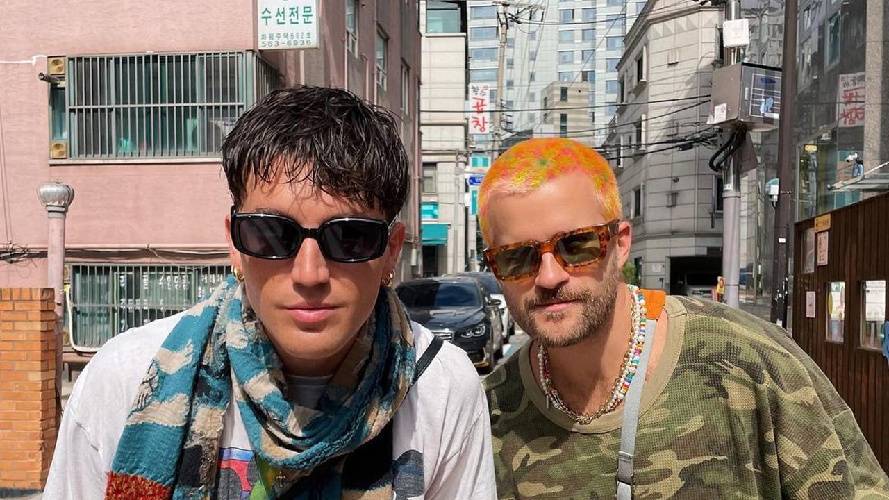 Band LANY Pose Bareng Boy William Sebelum Konser, Bakal Ditantang UNBW