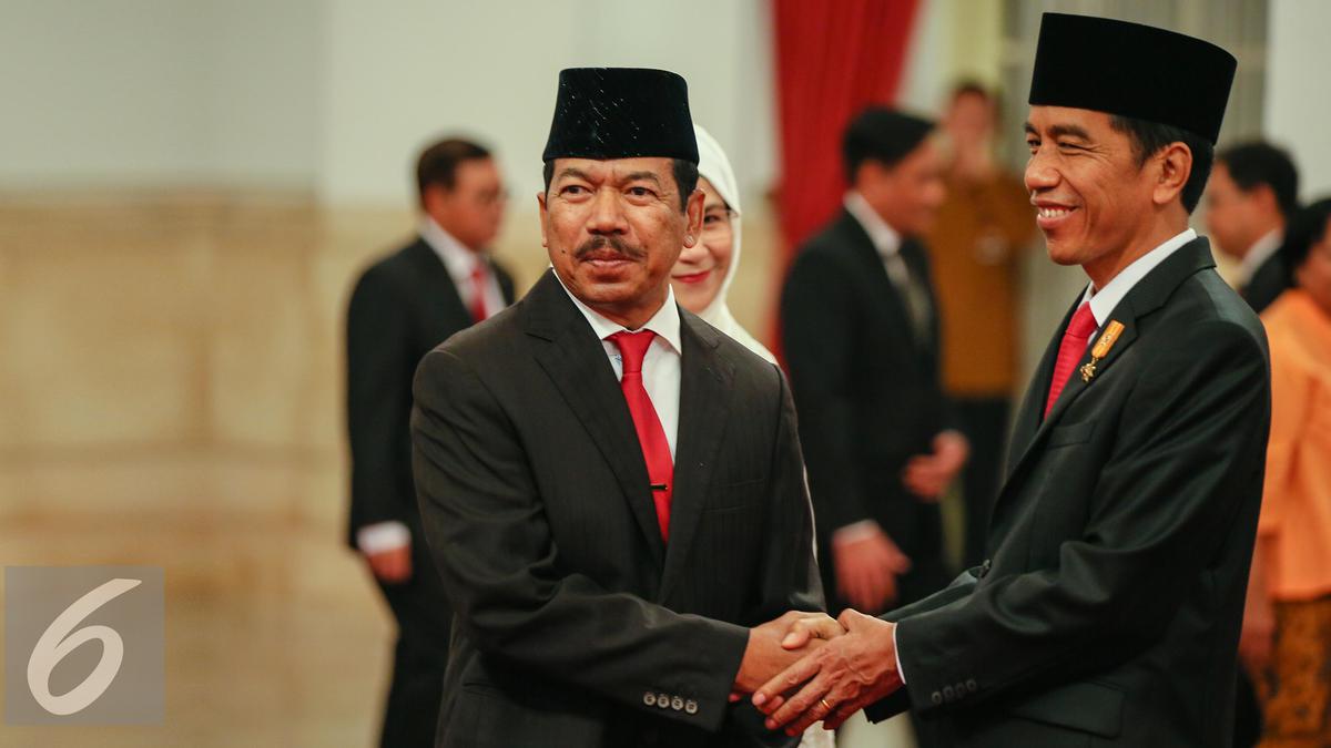 Dilantik Jokowi, Djoko Setiadi Resmi Jabat Kepala Badan Siber - News ...