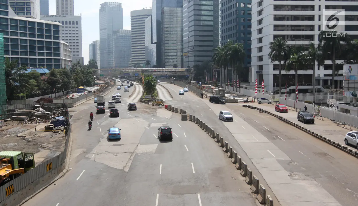 FOTO: Libur Pilkada, Jalanan di Ibu Kota Jakarta Tampak Lengang - Foto ...