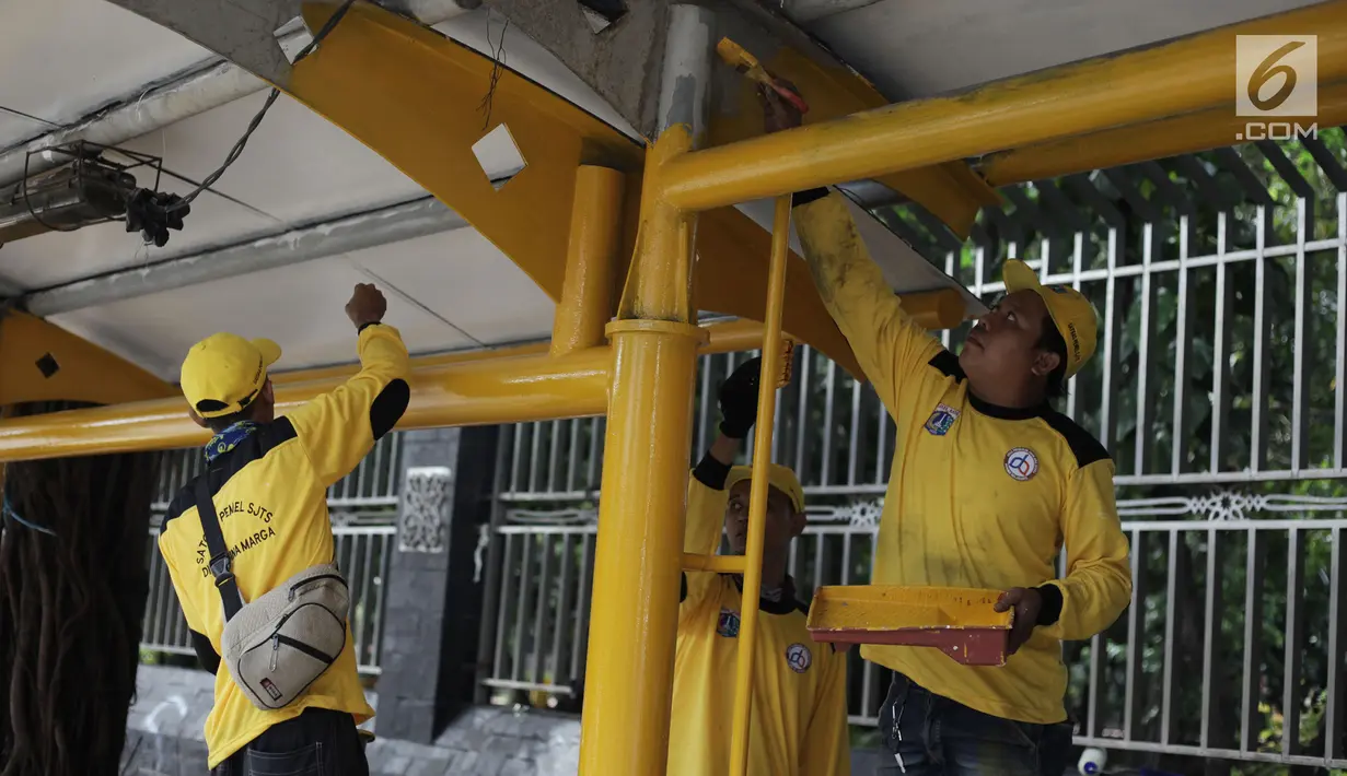 FOTO: Pemprov DKI Percantik Halte Sambut Asian Games 2018 - Foto ...