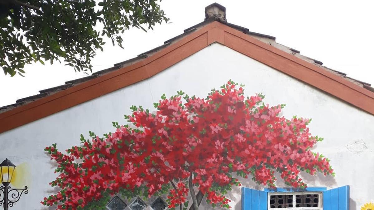 Menyulap Tembok Kumuh Jadi Mural Cantik Bernuansa Alam - Lifestyle ...