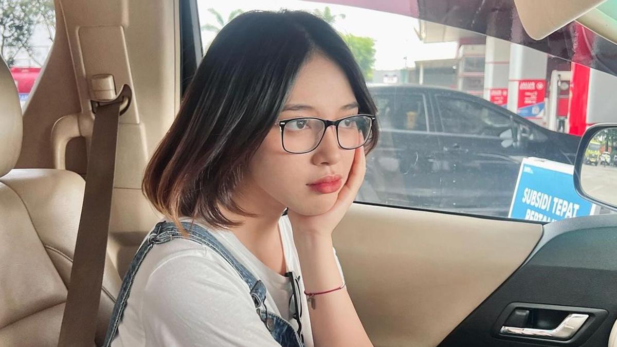 Potret Terbaru Anneth Delliecia dengan Rambut Pendek, Tampil Beda dan ...