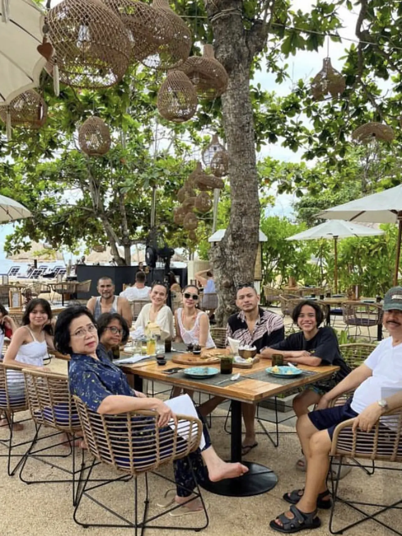 Potret Bulan Madu ala BCL dengan Tiko Aryawardhana, Ramai Ditemani Noah Sinclair - Citizen6 ...