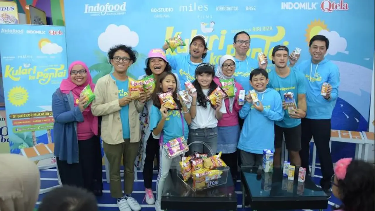 Kulari Ke Pantai, Serunya Perjalanan Dua Sepupu - ShowBiz Liputan6.com