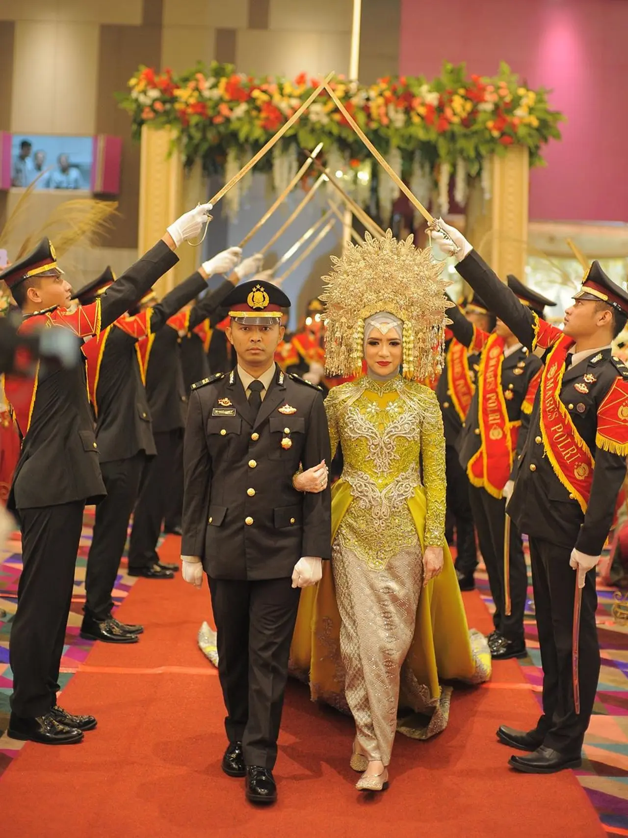 6 Potret Terbaru Pemeran Dyah Ayu Laksmi Tutur Tinular, Jadi Ibu ...