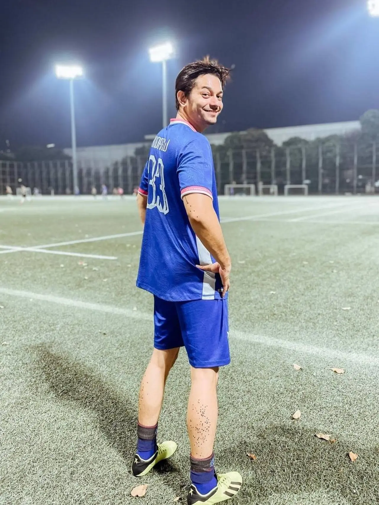 Hobi Main Bola, Potret Andrew Andika Terlihat Makin Tampan Pakai Baju ...