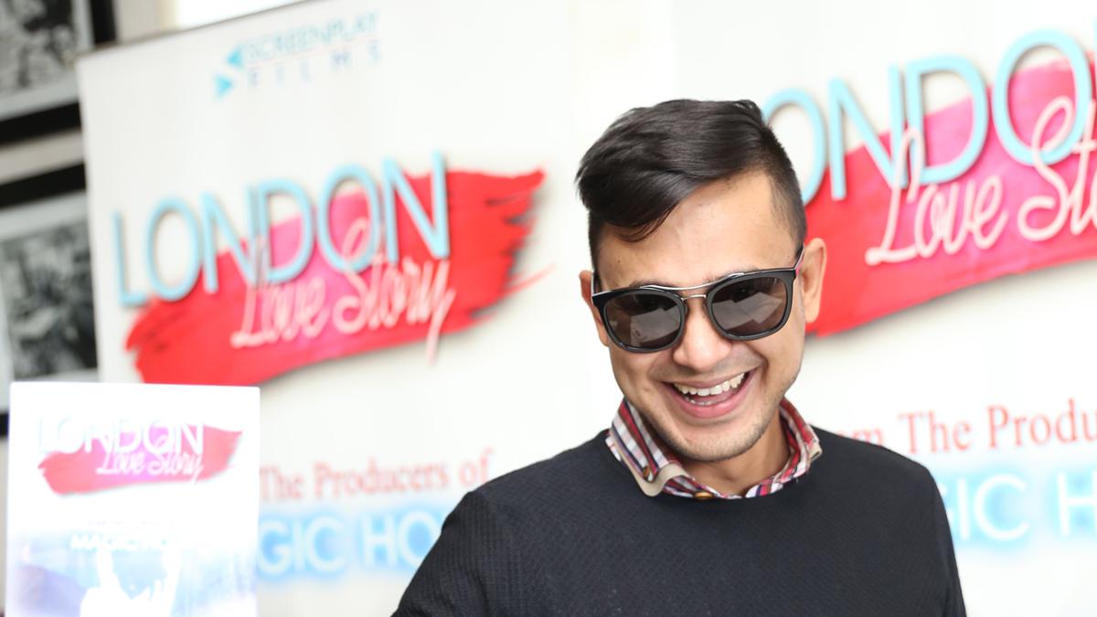 Ramzi Habiskan Liburan Akhir Tahun di Singapura - Entertainment Fimela.com