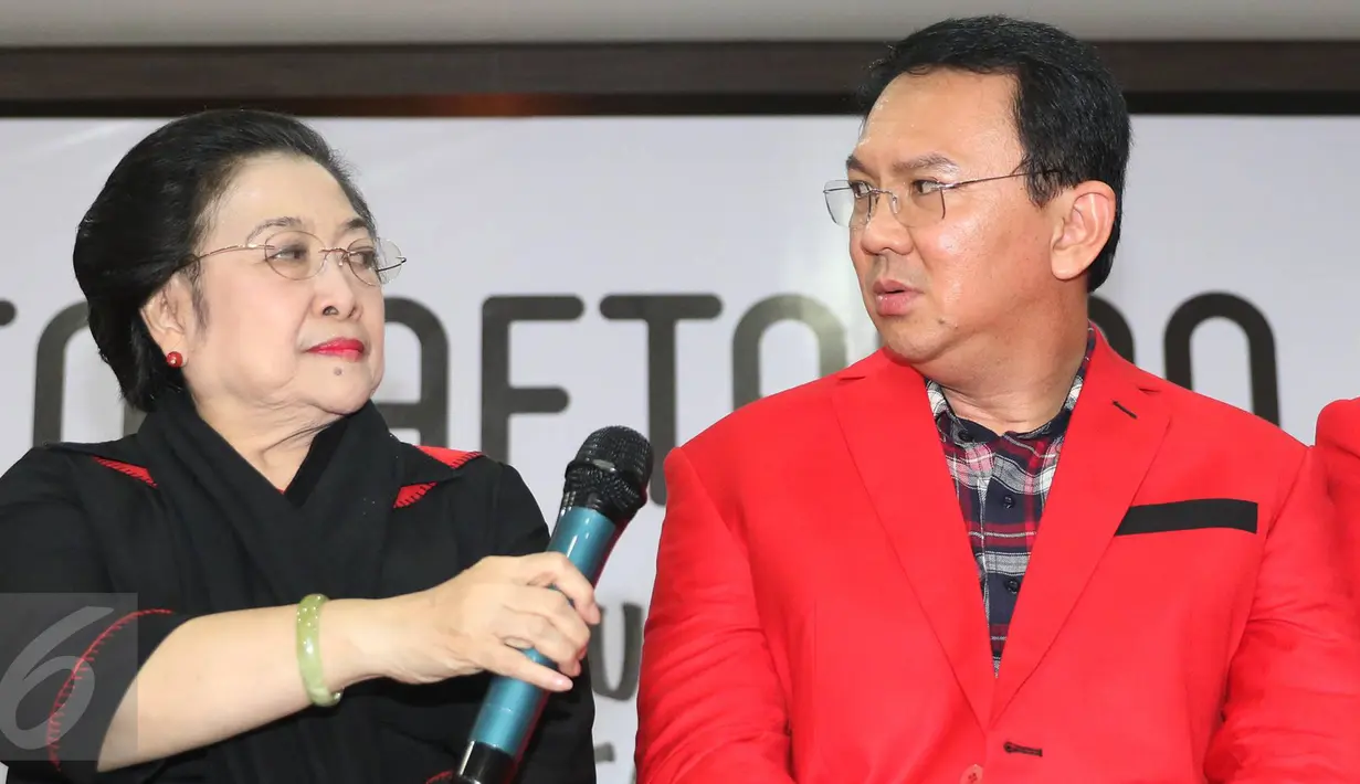 Jas Merah untuk Ahok dari Megawati - Foto Liputan6.com