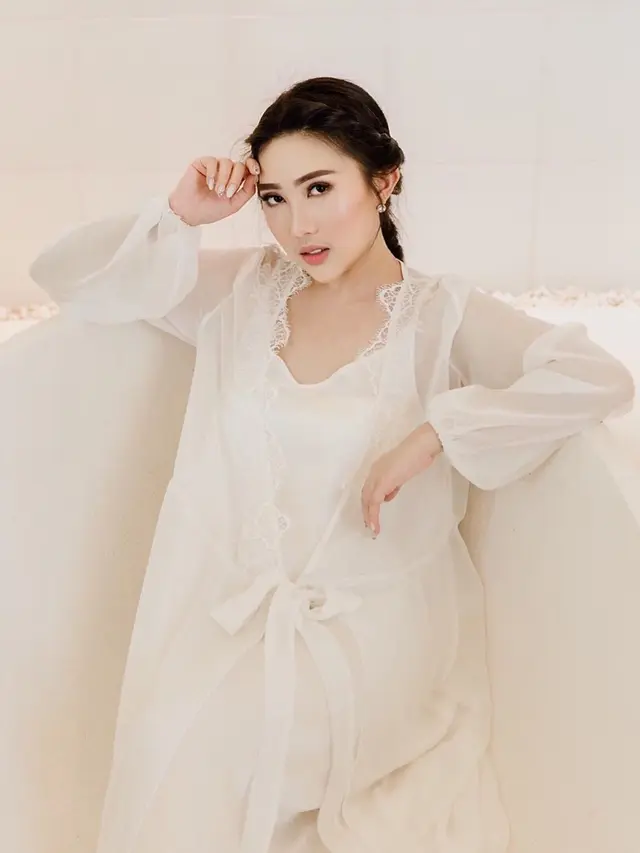 7 Potret Chika Jessica yang Dikabarkan Pacar Dylan Carr, Rayakan Ultah ...