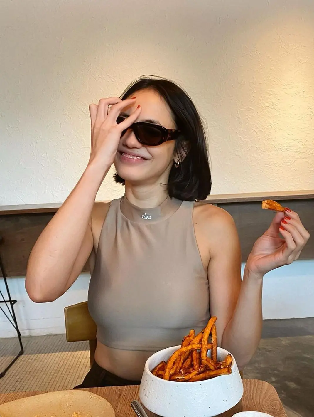 Potret Penampilan Baru Pevita Pearce dengan Rambut Pendek, Dipuji Makin Cantik - Photo Fimela.com